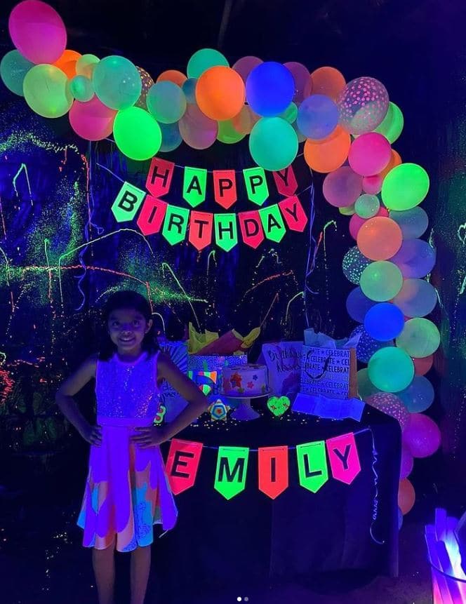 Glow In The Dark Party Ideas - 30 ideas for an amazing Glow Party