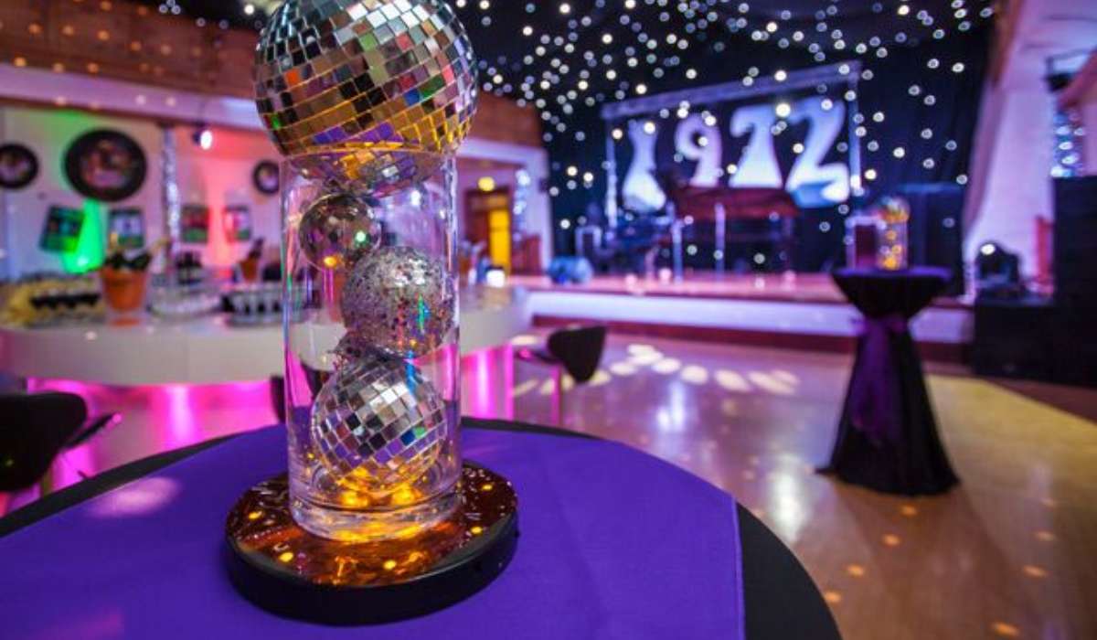 Get Groovy with 70s Party Ideas: Let's Time Travel! - Darling celebrations